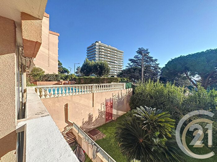 Appartement à vendre - Cannes, Bocca Sud - 2 pièces - 1 chambre