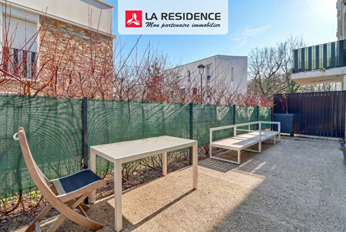 Appartement à vendre - Poissy, La Coudraie - 3 pièces - 2 chambres