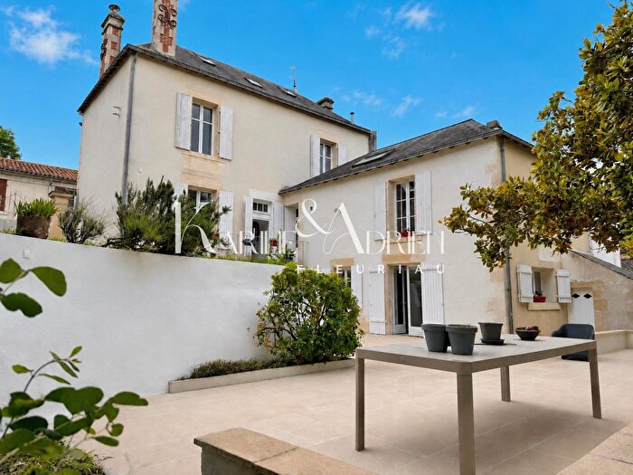 Maison 9 pièces à Le Gué-de-Velluire, à vendre