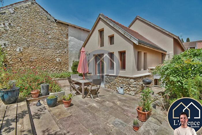 Maison à vendre - Bailleau-Armenonville - 5 pièces - 4 chambres