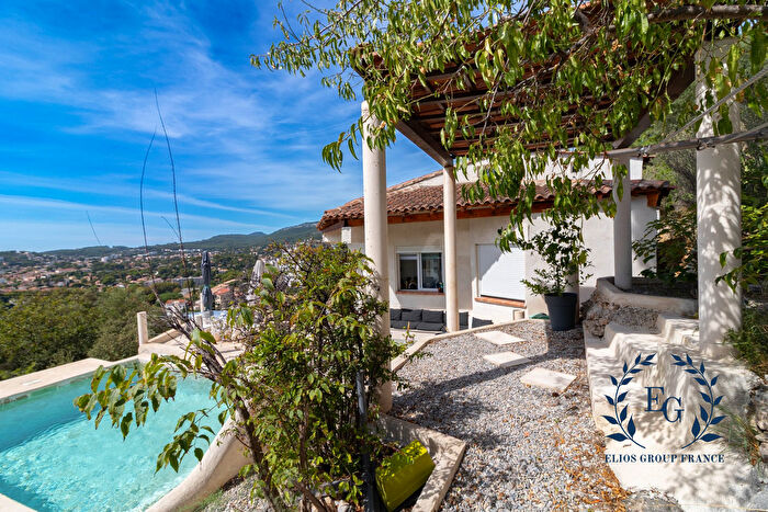 Maison 7 pièces à Toulon, Le Fort Rouge, à vendre