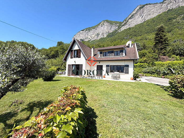 Lumbin : Maison 7 pièces à vendre