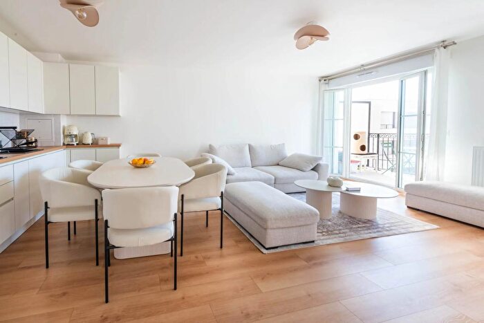 Appartement à vendre - Chelles, Chelles Sud, Grande Prairie, Bords de Marne - 3 pièces - 2 chambres