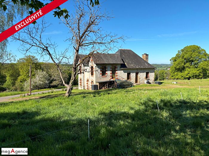 Maison 4 pièces à vendre à Saint-Germain-les-Vergnes