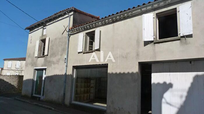 Maison à vendre - Saint-Claud - 6 pièces