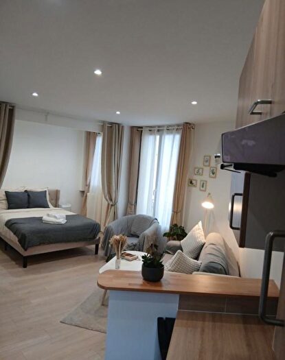 Clichy, République, Victor Hugo : Appartement 1 pièce à louer