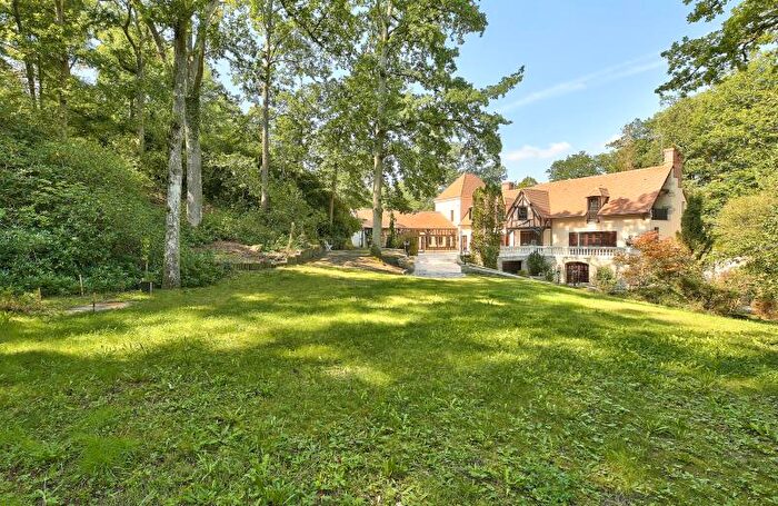 Maison à vendre - Saint-Léger-en-Yvelines - 9 pièces - 5 chambres