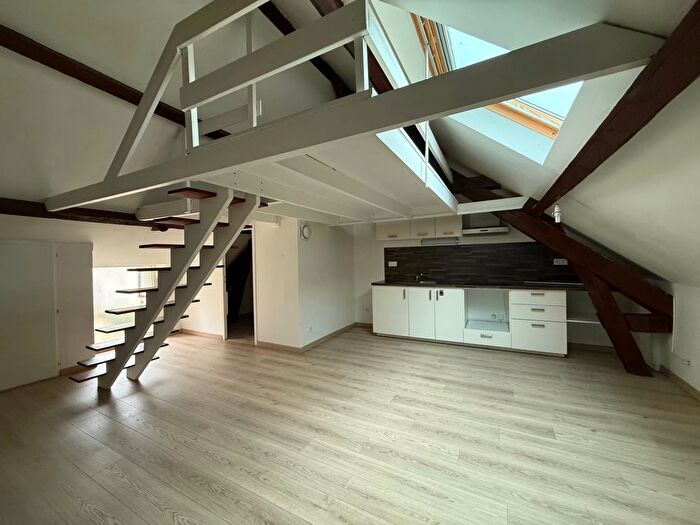 Appartement 1 pièce à louer - Combs-la-Ville, Bois l'Evèque