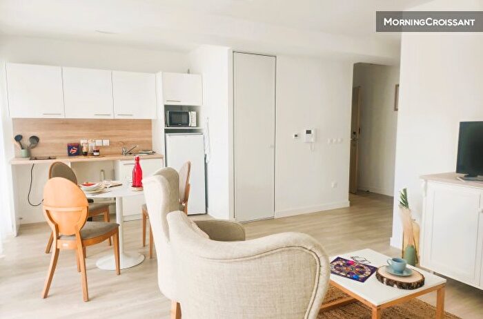 Appartement à louer - Châtellerault, Centre-ville - 3 pièces - 2 chambres