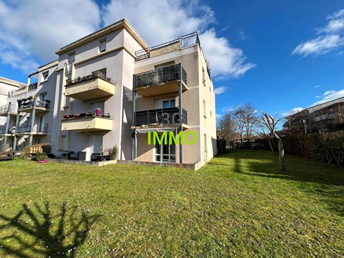 Appartement à vendre - Saint-Maximin - 3 pièces - 1 chambre