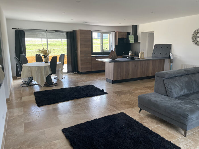 Maison à vendre - Salles-dAngles - 5 pièces - 3 chambres