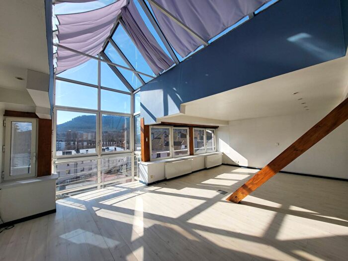 Appartement à louer - Centre Ville, Saint-Dié-des-Vosges - 4 pièces - 3 chambres