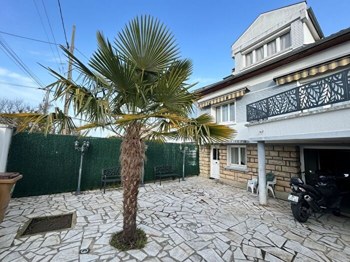 Maison à vendre - Montmagny, Lévriers, Carnot, Plante des Champs, Hameau des Noyers - 5 pièces - 4 chambres