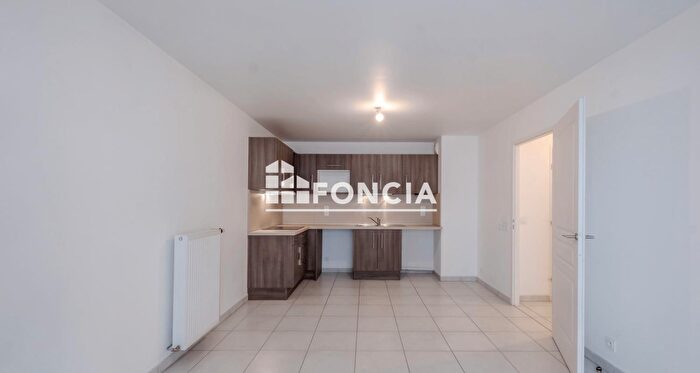 Appartement à vendre - Saint-Julien-en-Genevois, Centre-ville - 3 pièces - 2 chambres