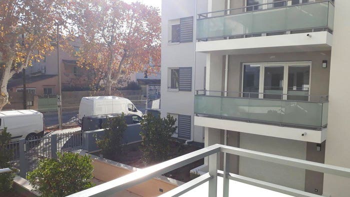 Est, Roquevaire - Appartement 2 pièces à louer