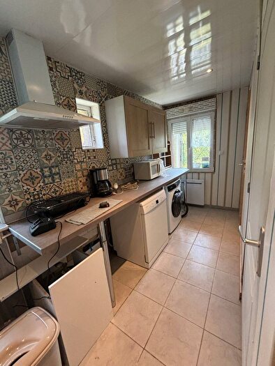 Maison à louer - Nord Est, Avesnes-sur-Helpe - 3 pièces - 2 chambres