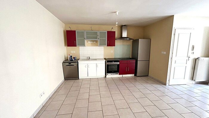 Appartement à louer - Bourges - 3 pièces - 2 chambres