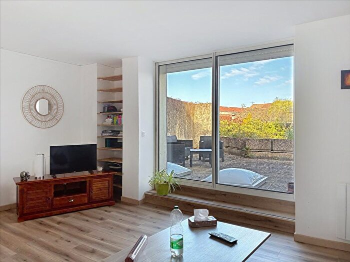 Appartement à louer - Ruelle-sur-Touvre - 2 pièces - 1 chambre