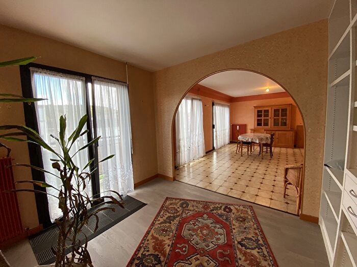 Maison à louer - Rachecourt-sur-Marne - 6 pièces - 4 chambres