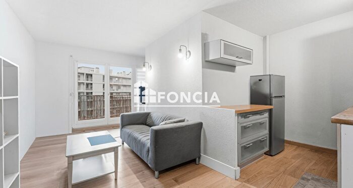 Appartement à vendre - Vence, Centre-ville - 2 pièces - 1 chambre