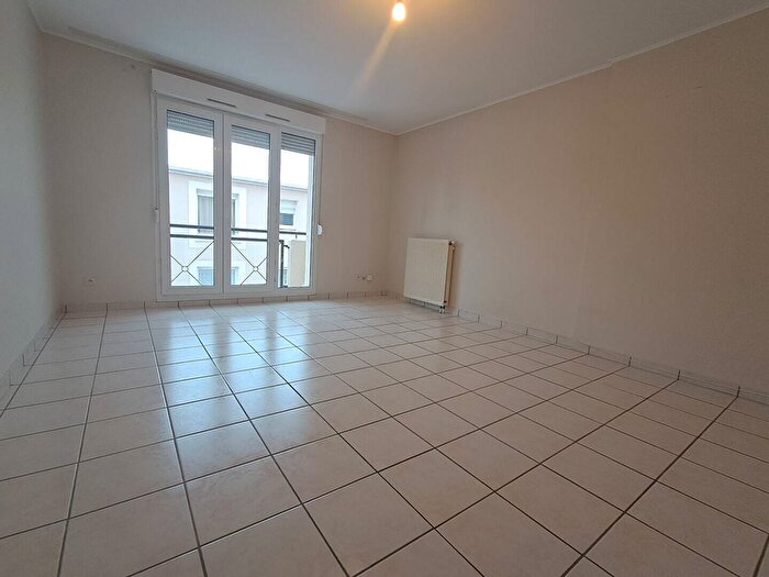 Appartement 3 pièces à Briand Leclerc, Sens, à louer