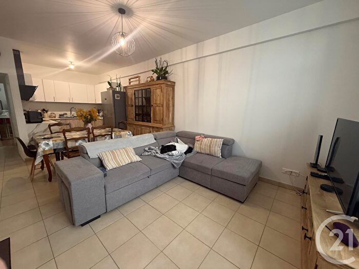 Appartement à louer - Coulommiers, Centre-ville - 3 pièces - 2 chambres