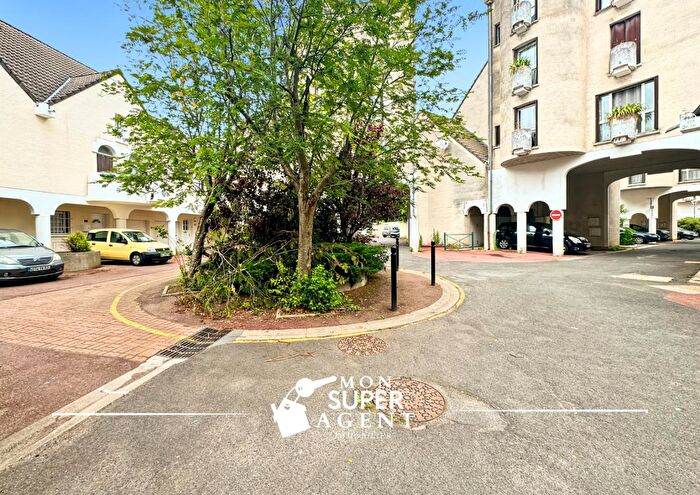 Appartement à vendre - Le Mée-sur-Seine, Les Courtilleraies Nord - 4 pièces - 3 chambres