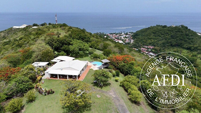 Maison à vendre - Le Carbet - 9 pièces - 6 chambres