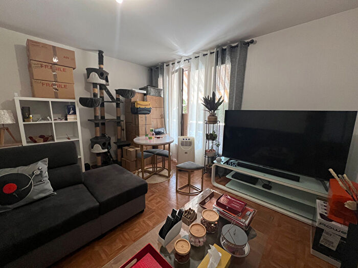 Moulins, Gare, Champins : Appartement 4 pièces à louer