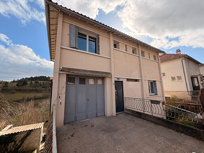 Saint-Flour : Maison 11 pièces à vendre