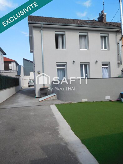 Oyonnax, Centre-ville, Niermes, Geilles, Croix Rousse - Maison 7 pièces à vendre