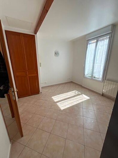 Appartement à louer - Centre Ville, Rueil-Malmaison - 1 pièce