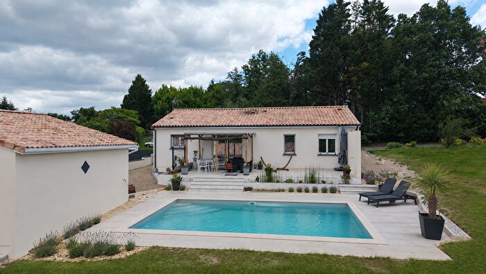 Laruscade : Maison 4 pièces à vendre