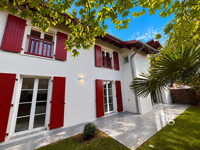 Maison à vendre - Biarritz, Milady, Colline, Beaurivage - 7 pièces - 6 chambres