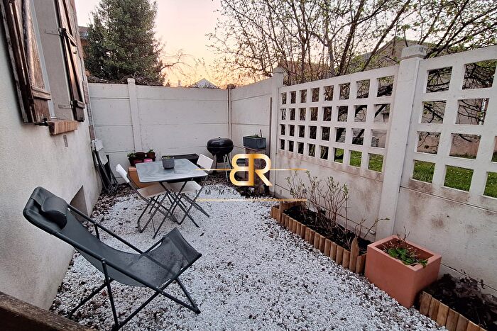 Appartement à vendre - Colombes, Grèves Plateau - 2 pièces - 1 chambre