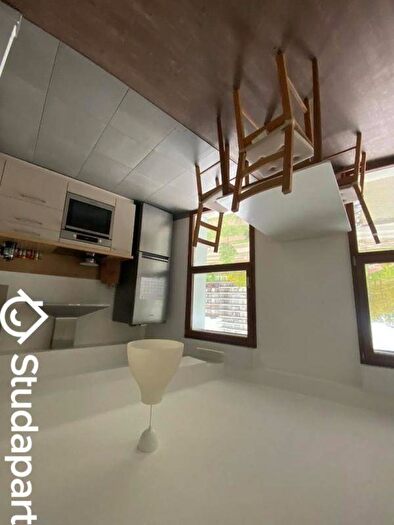 Appartement à louer - Port du Rhin Centre, Strasbourg - 1 pièce - 2 chambres