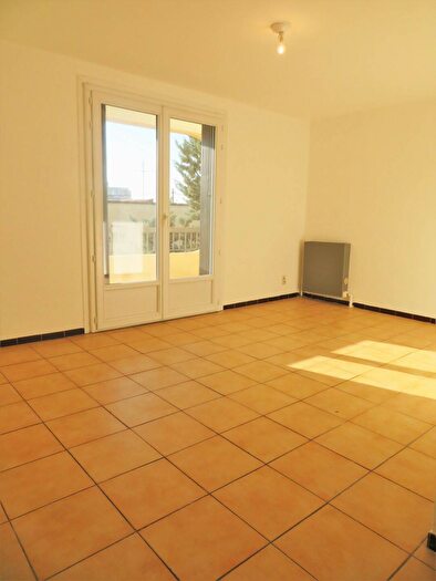 Appartement à louer - Capouchiné, Nîmes - 2 pièces - 1 chambre