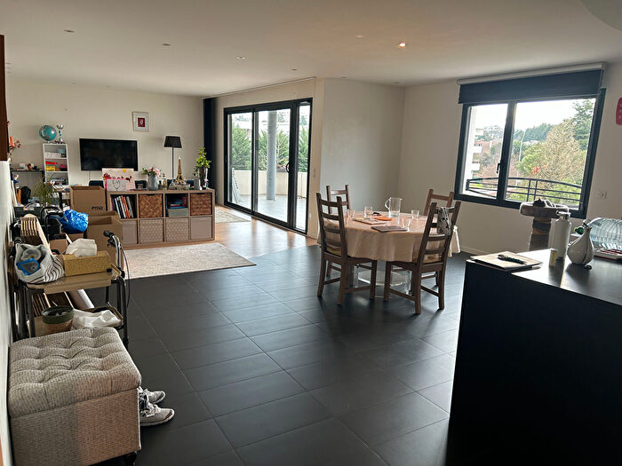 Appartement 5 pièces à Saint-Genis-Pouilly, à louer