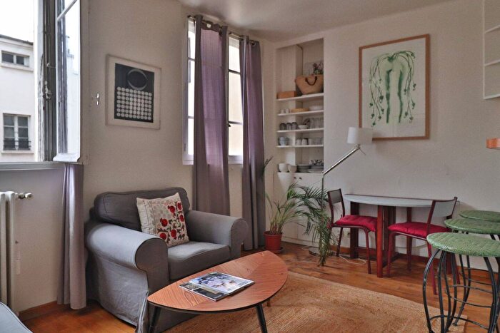 Appartement à louer - Elysées-Madeleine, Paris ème arrondissement - 2 pièces - 1 chambre