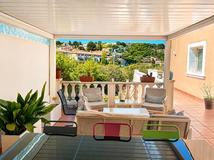 Maison 5 pièces à Ollioules, Colline Saint-Laze, à vendre