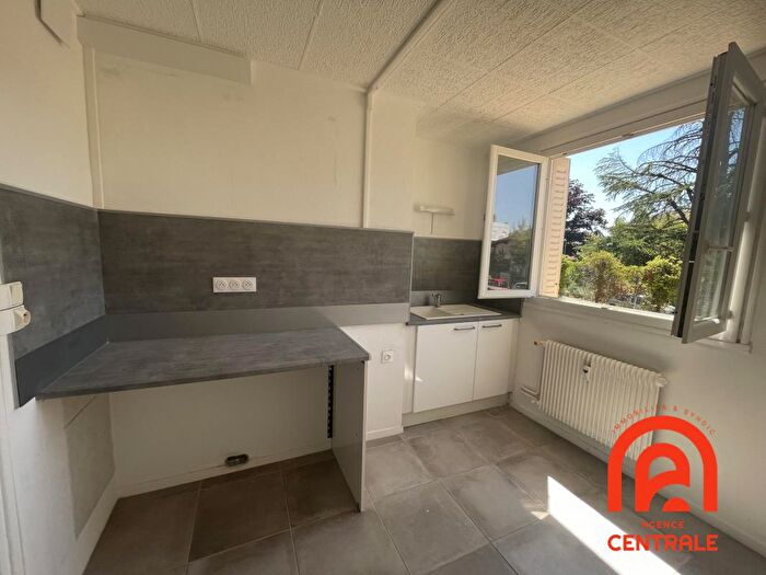 Appartement 3 pièces à louer - Décines-Charpieu, Berthaudière