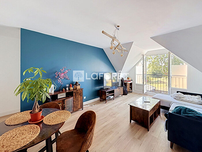 Appartement 4 pièces à louer à Linas