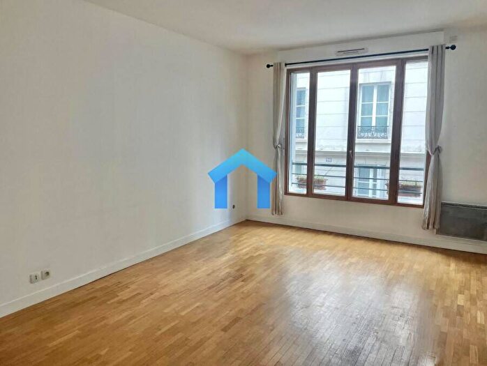 Appartement à louer - La Fourche-Guy Môquet, Paris ème arrondissement - 2 pièces - 1 chambre