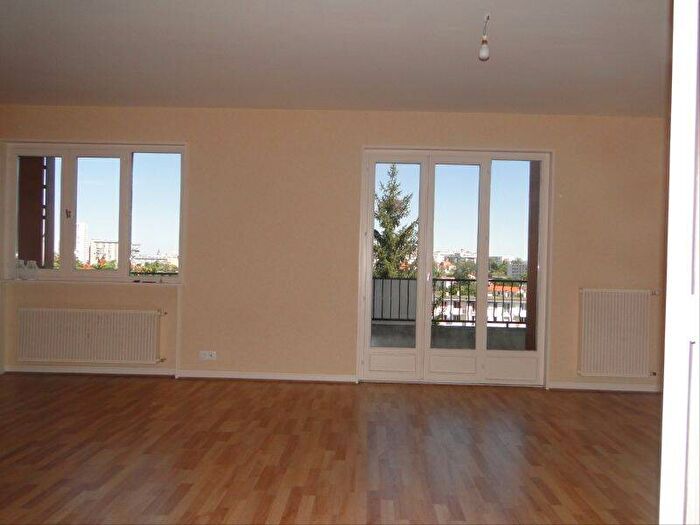 André Theuriet, Clermont-Ferrand : Appartement 4 pièces à louer