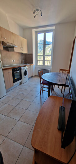 Saint-Martin-Vésubie : Appartement 2 pièces à vendre