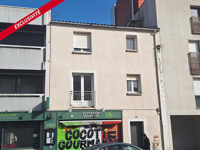 Maison à vendre - La Roche-sur-Yon, Pentagone, Pont-Morineau - 5 pièces - 2 chambres