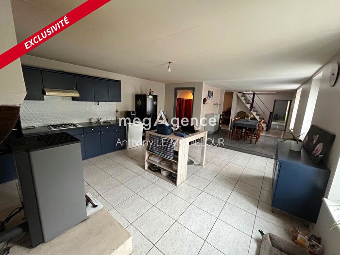 Maison à vendre - Lanvaudan - 5 pièces - 3 chambres