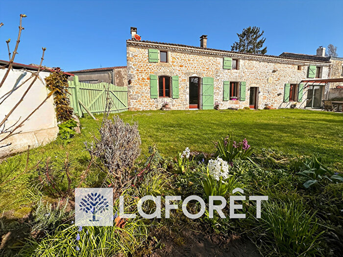 Maison à vendre - Cozes - 6 pièces - 4 chambres