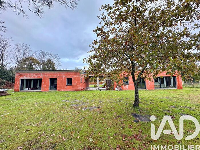 Maison à vendre - Vendays-Montalivet - 8 pièces - 6 chambres