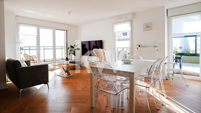 Appartement à vendre - Saint-Jean-de-la-Ruelle, Trois Fontaines, Petite Espère, Clémenceau - 4 pièces - 2 chambres